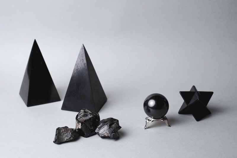 Shungite: Unveiling Nature's Secret - Feel Crystals and Jewellery